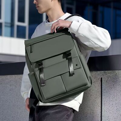 男士背包双肩包17寸大容量电脑包大学生轻便简约时尚潮流书包