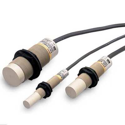 电容接近开关E2K-X15ME1E2K-C25ME1检测非金属物体C25MF1传感器