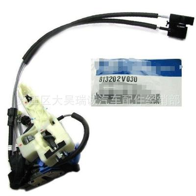 适用于现代飞思Veloster车门锁机锁块右前门车门锁813202V030