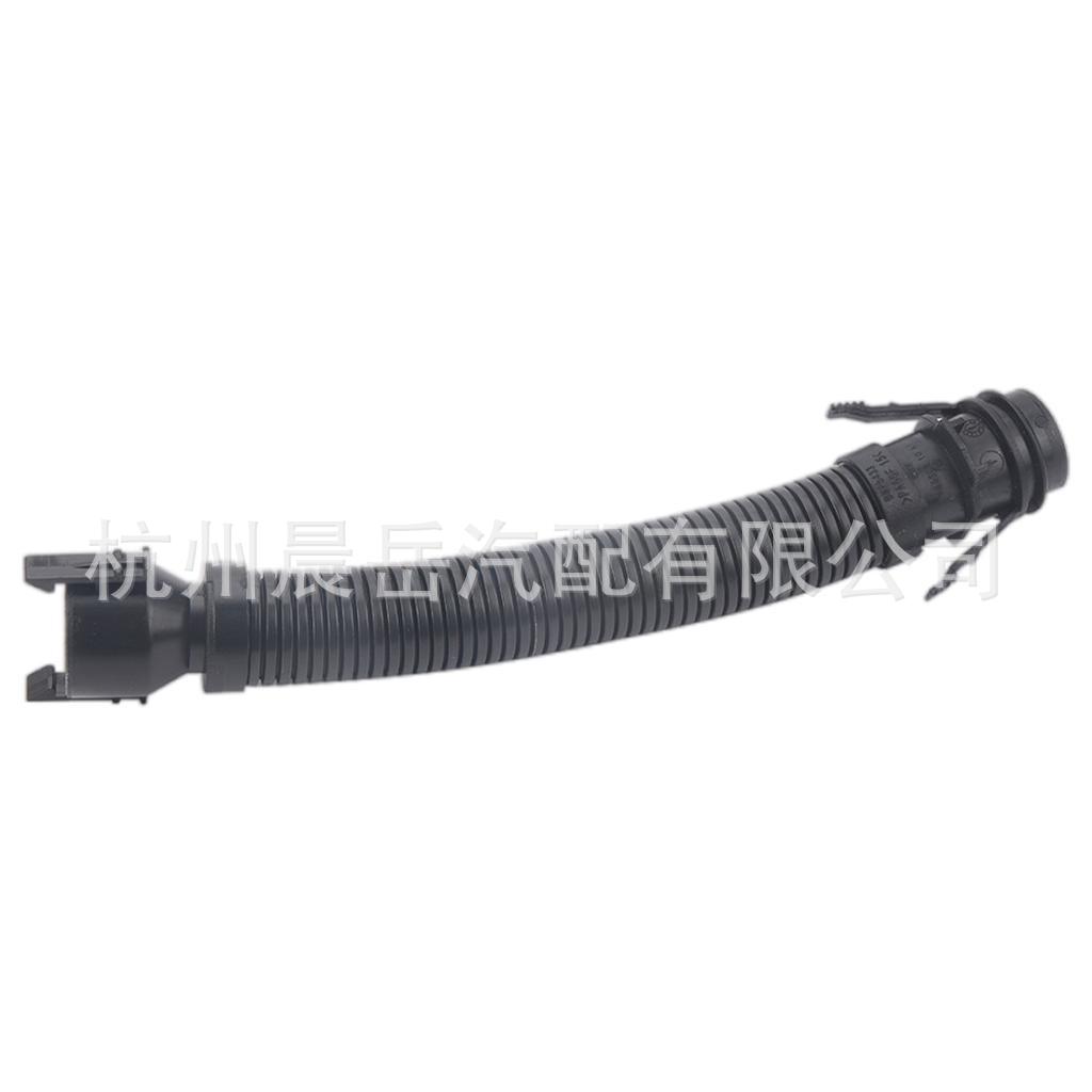 适用宝马N47 N57凸轮盖空气滤清器进气管13717810772/13717803842