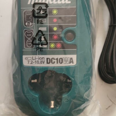 议价正品，Makita牧田DC10WA充电器，7.2-1可维修