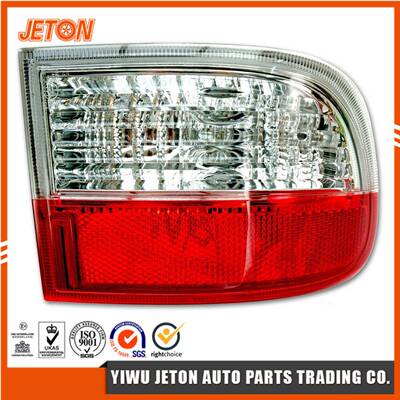 适用于马自达BT-502012-2020款后雾灯总成216-2910-UE