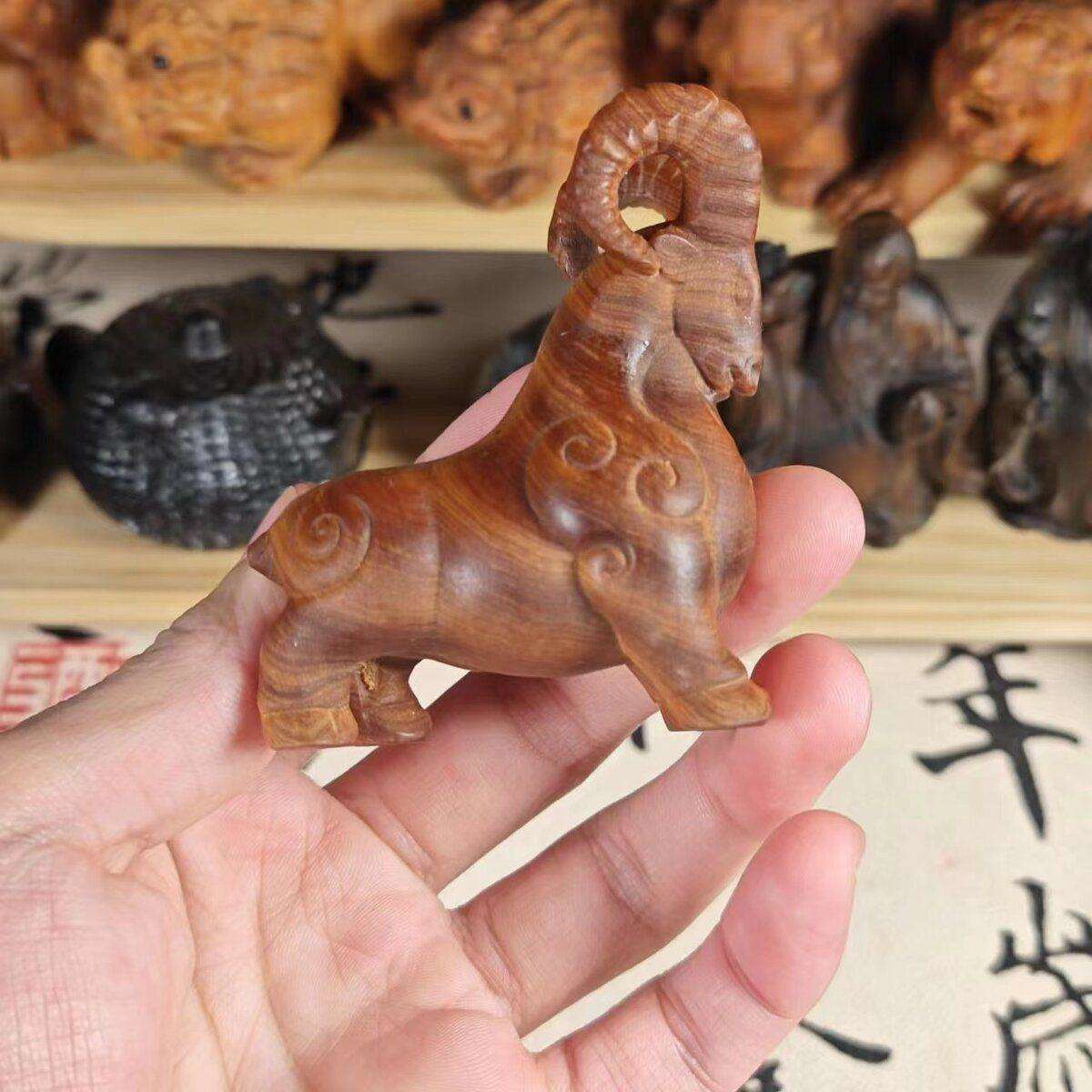 太行崖柏高油山羊小摆件实心手把玩物把件招财随身盘玩工艺品