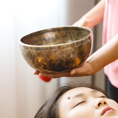 满月钵om钵 尼泊尔手工铜碗梵音钵静心佛音钵西藏一套7个颂钵全套