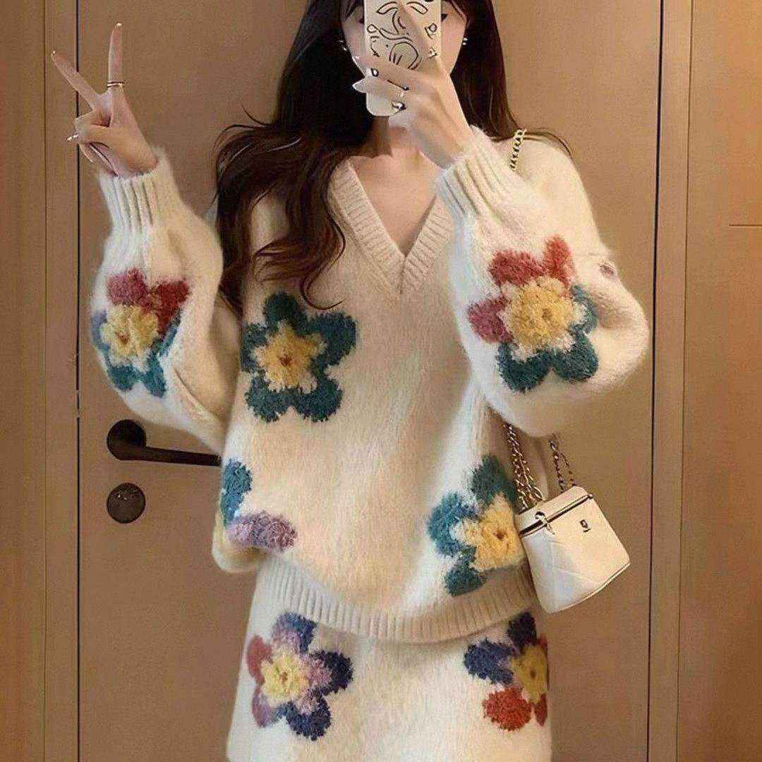 小个子秋冬慵懒风套装女软糯花朵V领潮高级感针织毛衣短裙两件套