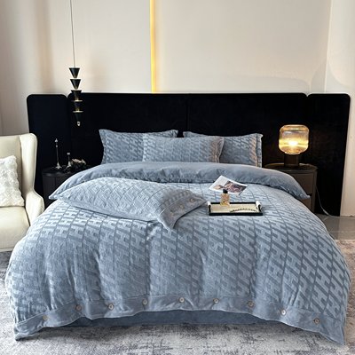 朵儿星球2025新款纽扣款9D冰岛绒雕花全消光牛奶绒四件套XPZ