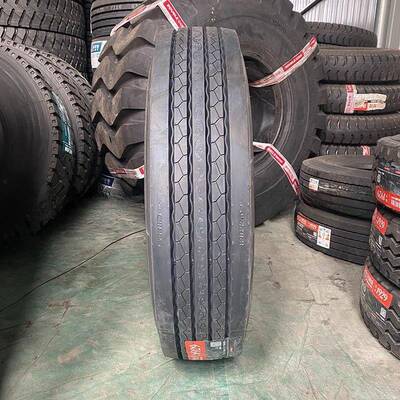 双钱卡客车轮胎 12R22.5轮胎 RR292花纹 全钢丝真空卡客车轮胎