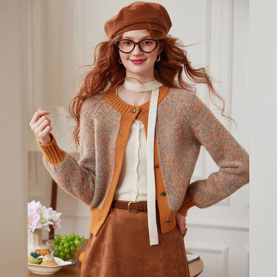 【大粒儿专享】&白鹿语温柔圆领色纱可外穿针织衫BX20150