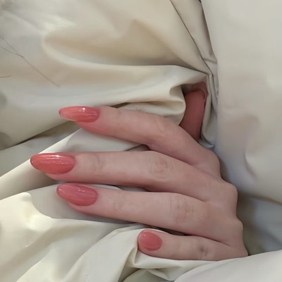 江坂丽奈同款纯欲嫩粉色穿戴甲手工中长海莉美甲高级绝美杏仁指甲