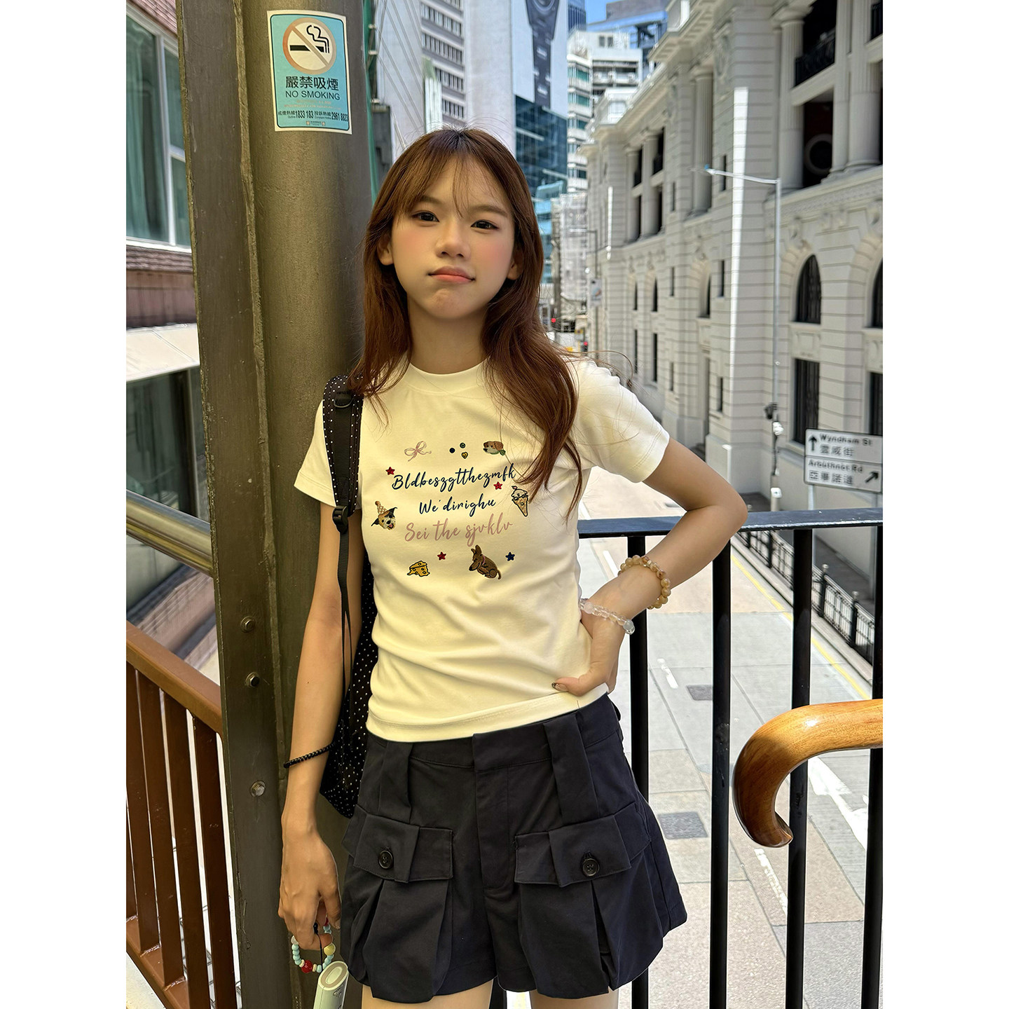 韩版正肩白色短袖T恤女2025新款夏季设计感小众修身显瘦短款上衣