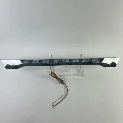 适用于Toyota Fortuner奔跑者者12-15款FortunerLED贯穿灯尾灯