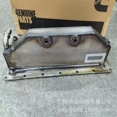 PC200-6PC200-7PC210-7PC220-76BT5.96D102发动机中冷器
