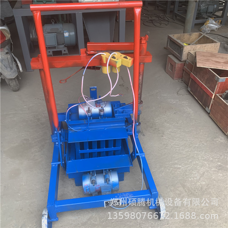 制砖机设备 小型移动圆孔水泥砖机 建筑垃圾粉煤灰制砖机设备