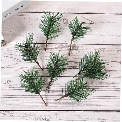 Simulation cuttings for Christmas pine tree decoration diy