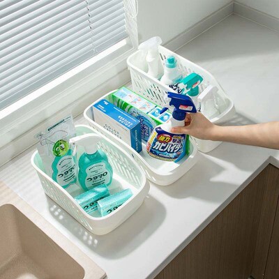 Storage basket with roller skating bathroom hanging basket