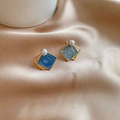Stylishly Luxurious Korean Clip Earring Puck Vintage for Ele