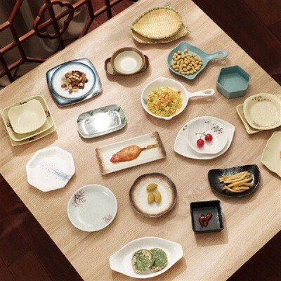 Plastic Snack Tray with Handle, Cafeteria Restaurant