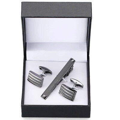 A set of high-grade tie clip carved exquisite Cufflinks anch