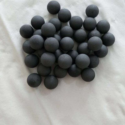 碳化硼陶瓷球介质球耐磨圆球高硬度碳化硼磨介球B4C实验球陶瓷珠