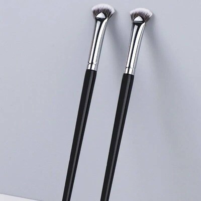 Mini Fan Eyeshadow Brush Eyebrow Eyeliner Brush Professional