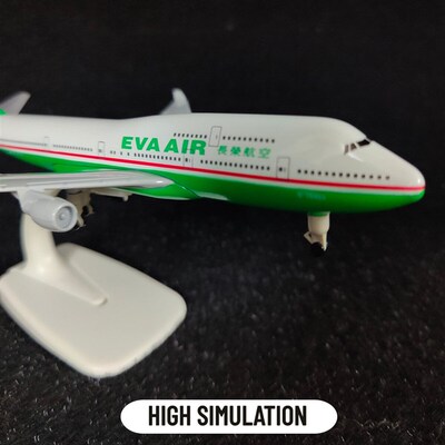 1:250 Metal Aircraft Model Replica EVA Air B747 Airplane