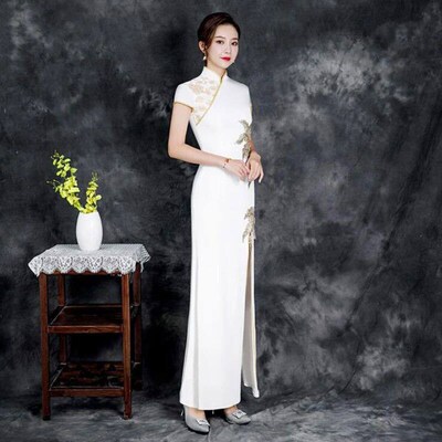 White Lady Classical Diagonal Qipao Elegant Side Split Appli