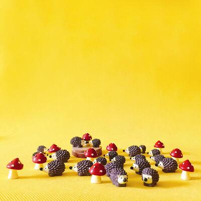 free shipping 15Pcs/hedgehog with mushrooms/cute animal/fair
