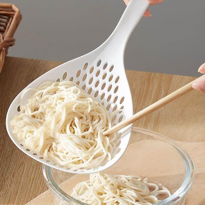 Long-Handled Kitchen Strainer for Noodles, Dumplings, and Ho