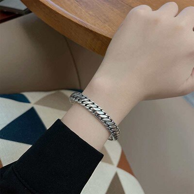 Retro Style Hip Hop Personalized Engraved Tire Pattern Brlet