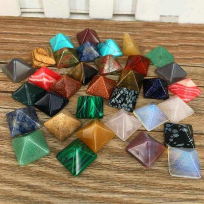 2019New 7pcs set Pyramid Gemstone Natural Stone Crystal Quar