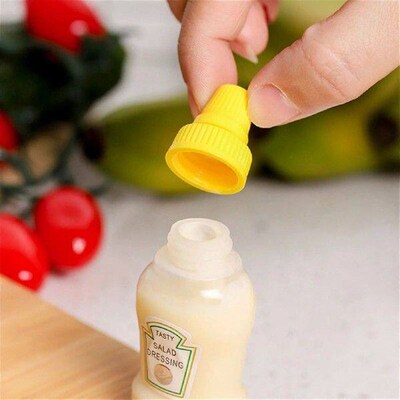 Condiment Bottles 4pcs Portable Seasoning Storage