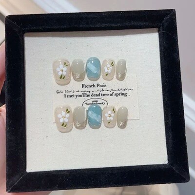 10pcs Hand Drawn Polka Dot Lines Press On Nails Short Sweet