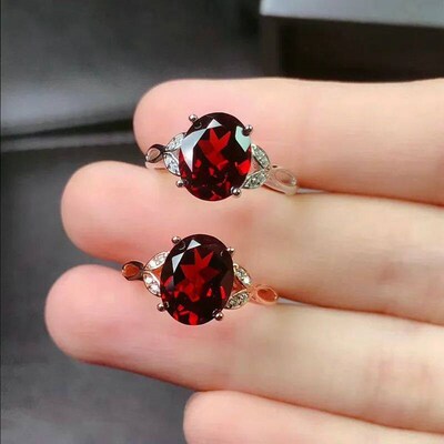 Retro Fashion Garnet Rings Inlaid With Female Red Gem Ring B