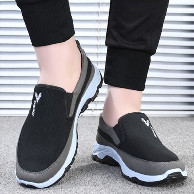 Tennis Men Shoes Breathable Soft Bottom Non -Slip Casual Sho