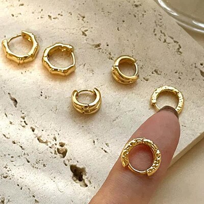 Mini hoop ~ French retro daily hand-beaten texture niche ear