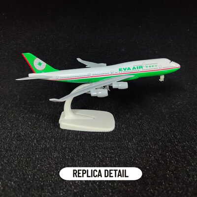 1:250 Metal Aircraft Model Replica EVA Air B747 Airplane