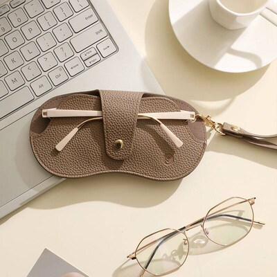 Hanging eyeglass bag - Resistant to pressure - Eyeglass stor