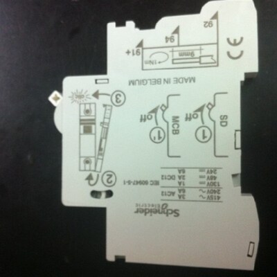 报警触头SD   26927 用于OSMC32 C65断路器上