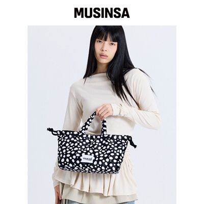 MACNI PEBBLE DOT STRING PUFFY BAG DOT BLACK韩国官网直邮进口