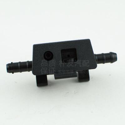 适配16-22款奔驰E180LE200E260E300E320E400L雨刮喷水嘴扇形喷头