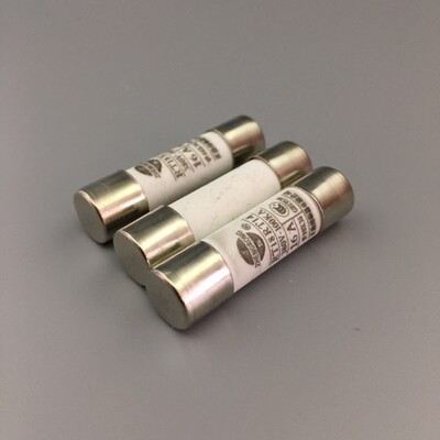 RO15正熔陶瓷保险丝管RT14 RT18熔断器10X38mm熔芯熔丝380V 1 32A