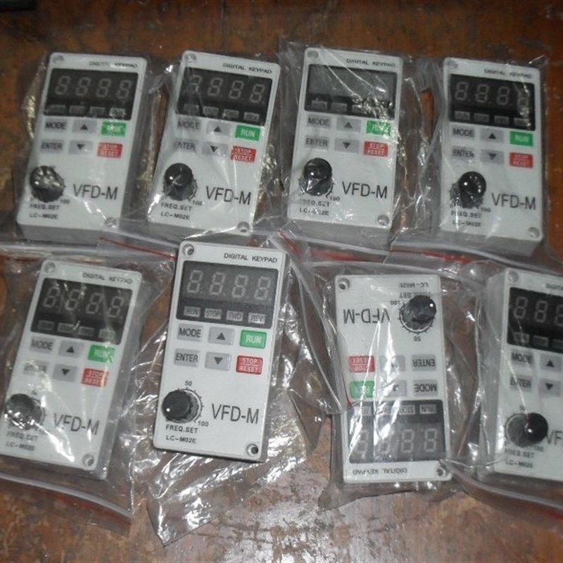 台达VFD-M面板0.4KW 0.75 2.2KW3.7KW5.5KW7.5KW显示器LC-M02E