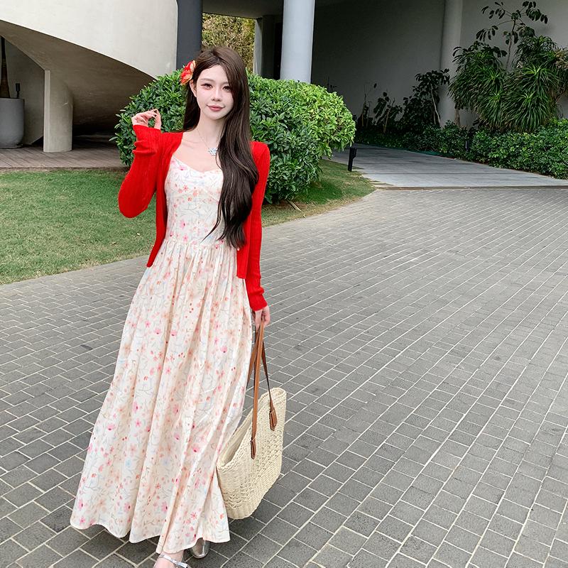 已出货 绝美气质法式碎花吊带茶歇裙女2026夏季V领连衣裙温柔长裙