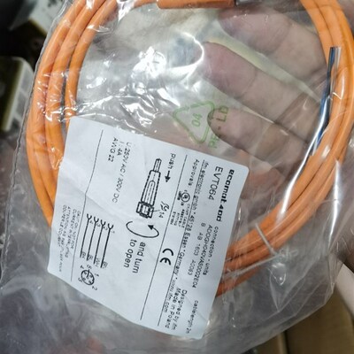 原装IFM EVT067 EVT064 2M连接线现货议价