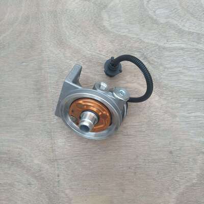 现代215Vs 225Vs 305Vs挖机配件油水分离器铝座11QA-71010