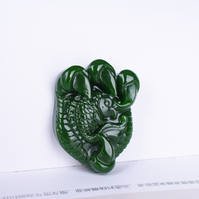 和田玉碧玉抓住机遇吊坠菠菜绿鹰爪鲤鱼挂件玉坠把件玉石毛衣链