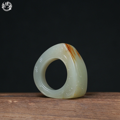 貔貅玉扳指和田玉籽料洒金皮苏工