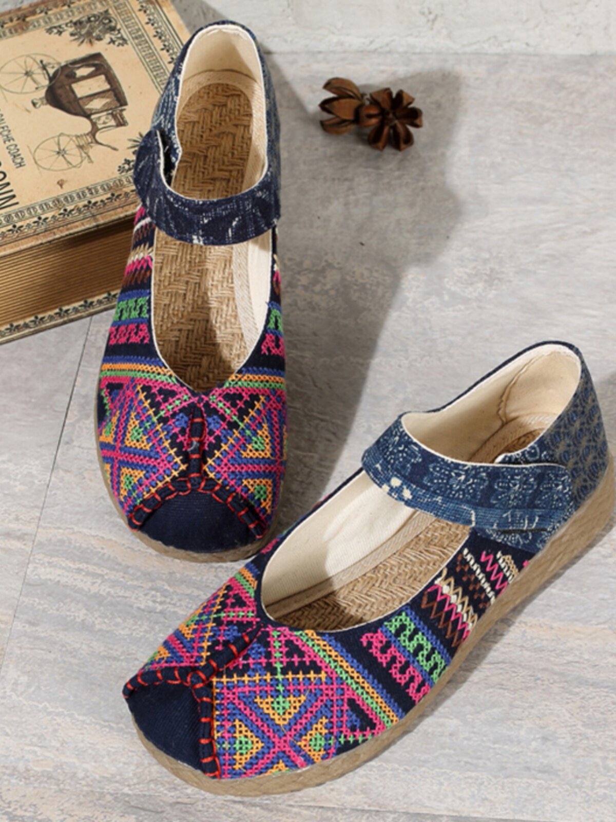 Yunnan Ethnic Style Cloth Shoes Hand-Embroidered Women's Shoes Wedge ...