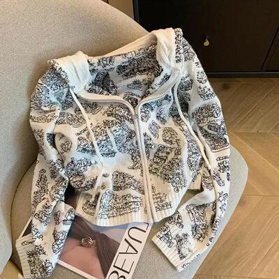 抽象图案刺绣抽绳连帽针织外套