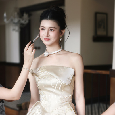 绝美新中式订婚礼服轻奢宴会礼服